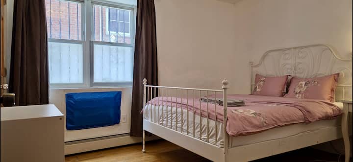 Pvt Room • Cozy & Safe • 30 Mins To Manhattan | S1 - Roslyn, NY