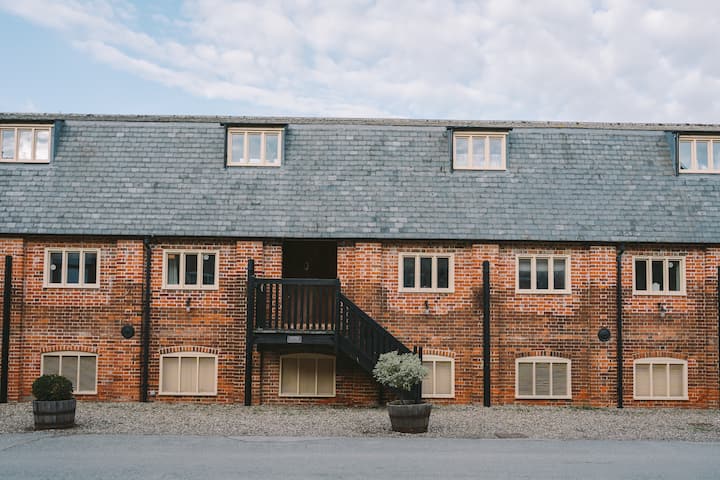 Snape Maltings: No. 17 The Courtyard - Saxmundham