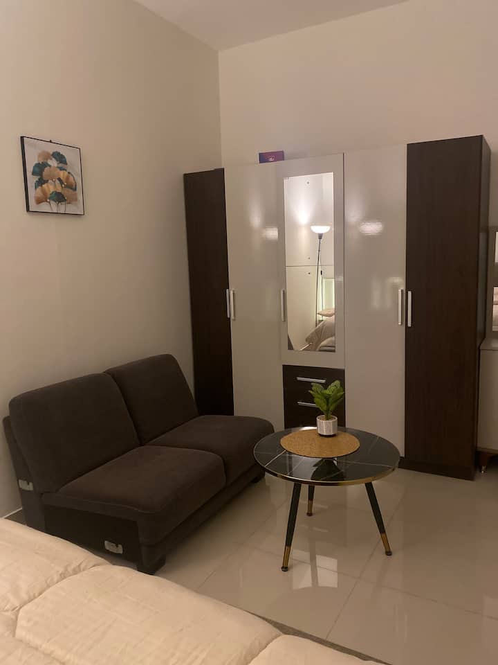 Nice Big Room With Pool View - Sharjah