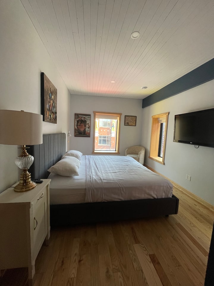 Downtown Chatham Apartment - Chatham-Kent