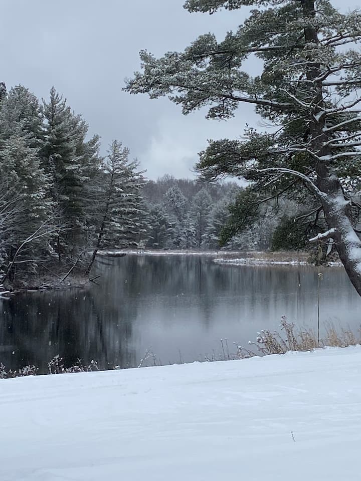 The Muskoka River Homestead - Gravenhurst
