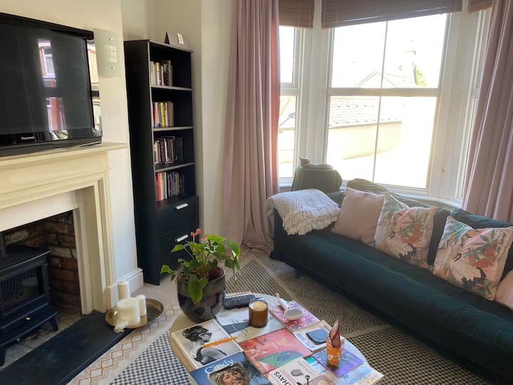 Room In Charming Penarth House - Cardiff