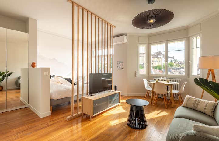 Suite Panoramique - Superbe Appartement Au Coeur - Annecy-le-Vieux