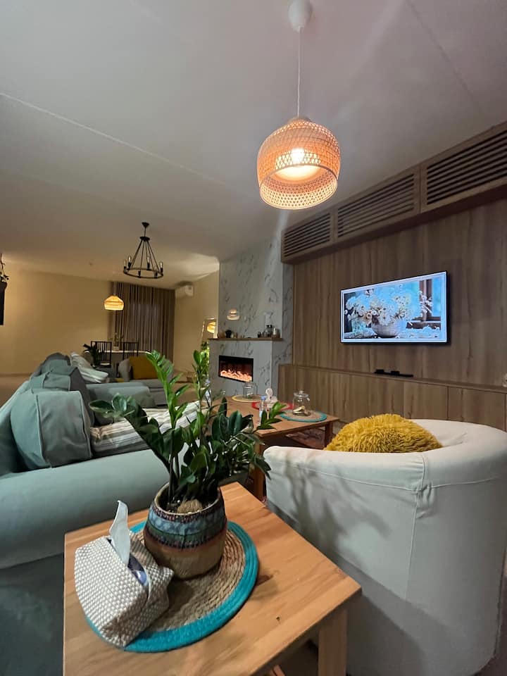 Sedra| 2br, 60”tv, Huge Lr , Garden , Self-entery - Riyadh