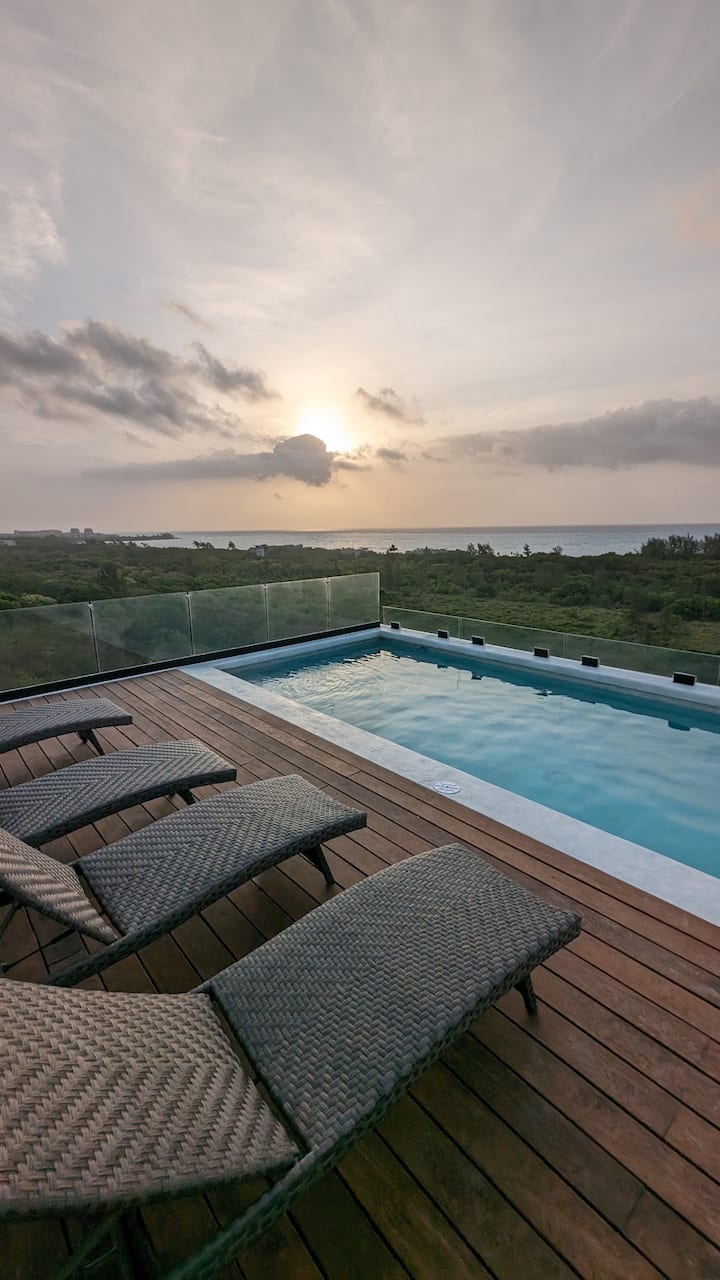 Studio Irma – Cozy Retreat With Rooftop Pool - Playa del Carmen