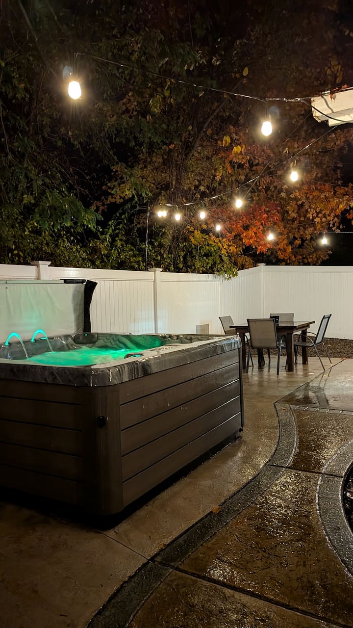 Lakeview Cottage- With Hot Tub - 里斯本