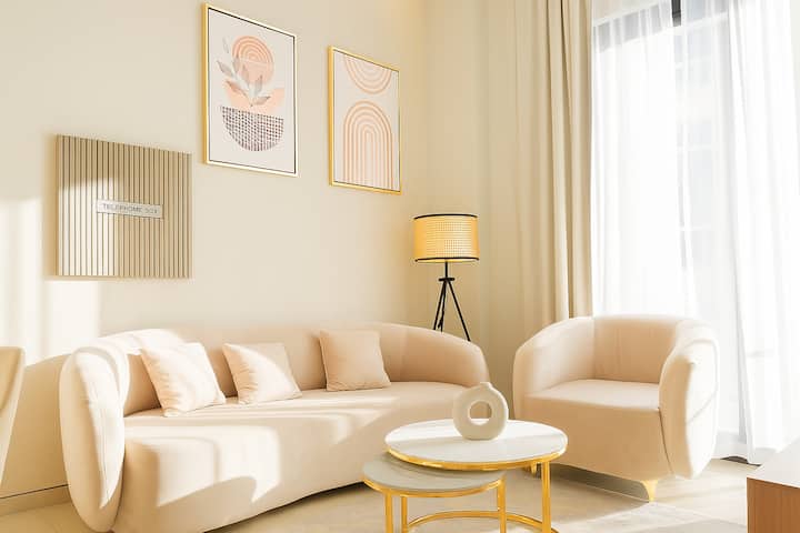 Luxe 1br Huge Pool & Gym 25mins-burj /15mins-beach - Dubai