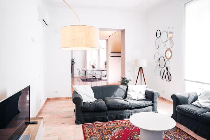Villa Lina | Skyearth Liberty Villa | 5' From Tube - Rome