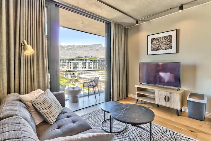 Table Mountain Facing Jewel - 開普敦