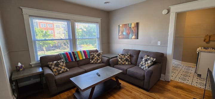 1 Br Downtown Apt With A Private Balcony! - Cedar Rapids, IA
