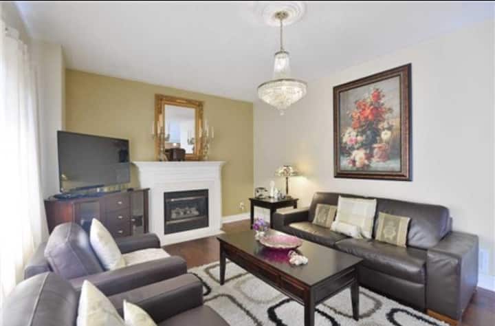 Specious House. - Brampton