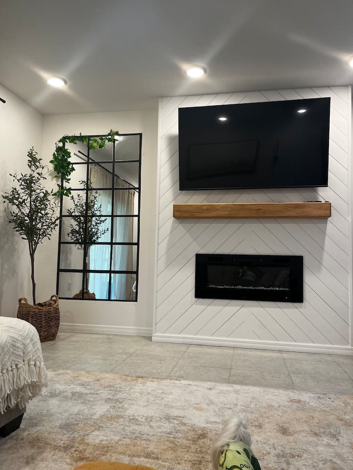 2/1 Fully Furnished Modern Oasis Near Legoland - Winter Haven, FL