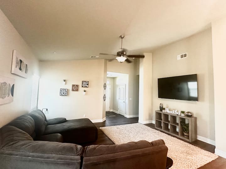 The Home Away From Home - Bakersfield, CA