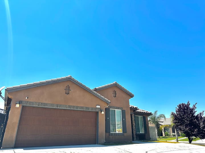The Home Away From Home - Bakersfield, CA