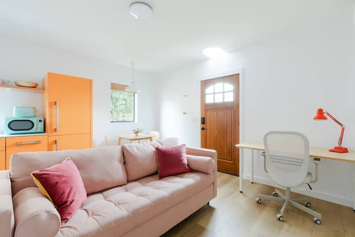 Brand New Quiet And Cozy Tiny Home In The Arroyo! - Los Angeles, CA