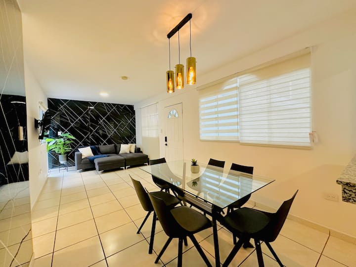 Three-bedroom Apartment In The Heart Of San Benito - San Salvador (El Salvador)