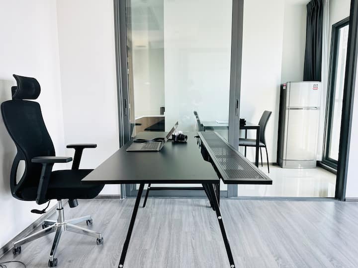 轻轨旁商务公寓/超大办公桌/周边餐厅超市 - Bangkok