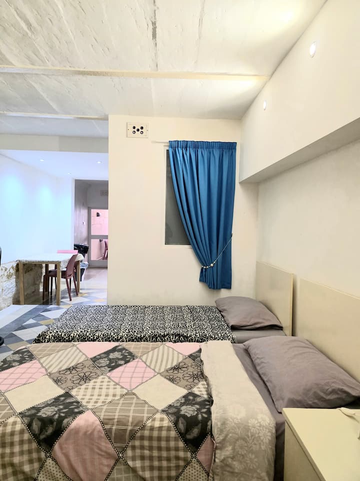 St Julian's Flat With Garden - Close To Schools - Malta