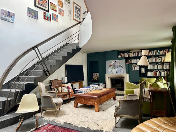 Grande Maison Parisienne Dans Une Cour Privée - Paris
