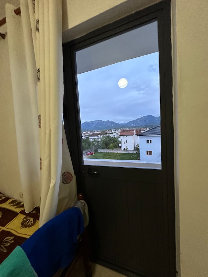 Whole Flat For You / 10 Min From The Airport! - Rinas