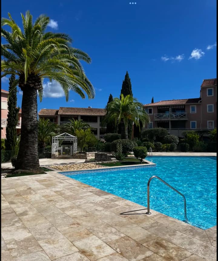Joli Appartement 2 Chambres Piscine - La Croix-Valmer