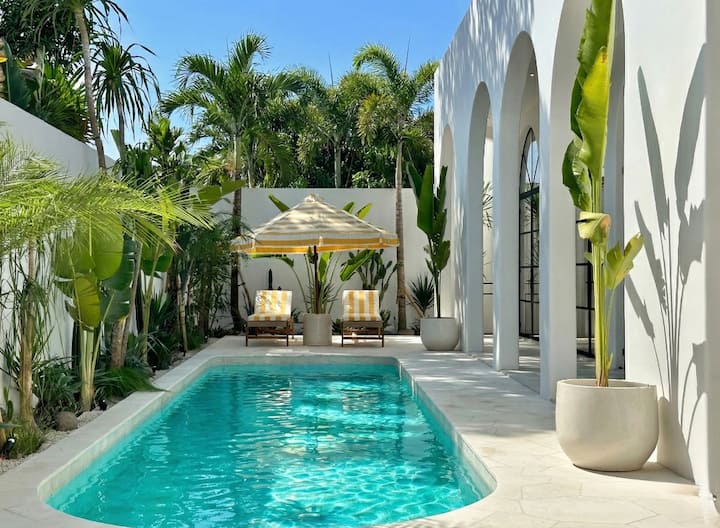 The Young Villas: Two-bedroom Villa In Bingin - Australia