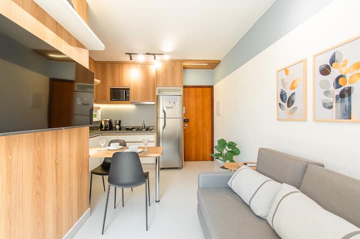 Studio Completo Na Asa Norte | Wifi | Garagem | Ar - Brasília