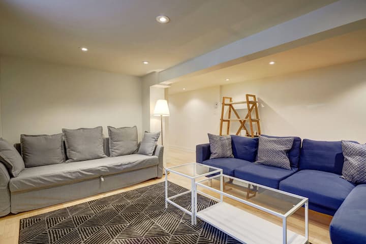 Grand Urban Retreat – Spacious 5br Heart Mtl - Montreal