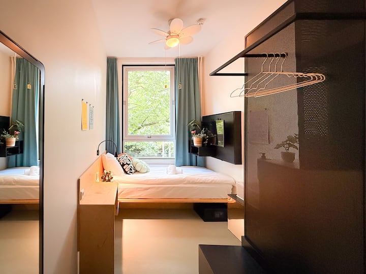 Single Room - Amsterdam