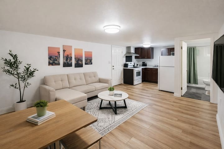 Amazing Location, Blocks From Uw - Seattle, WA