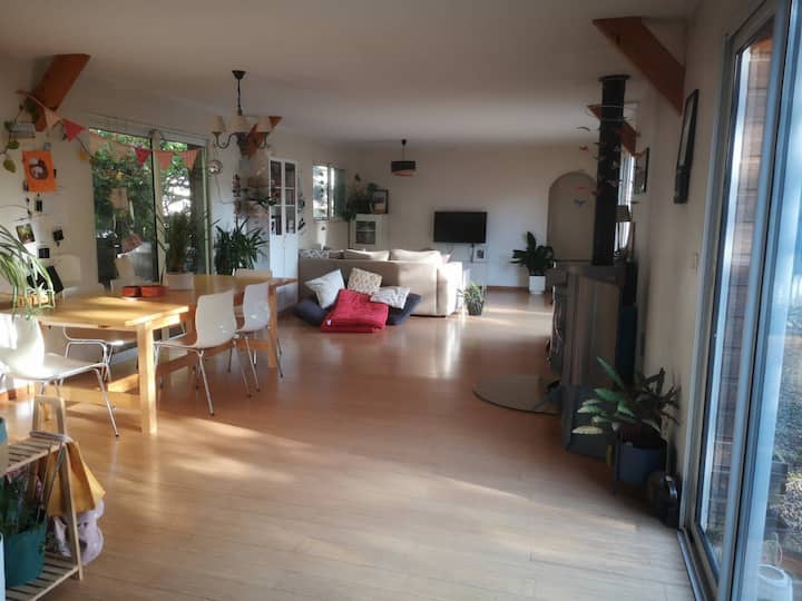 Charmante Maison, 15 Min Circuit - Le Mans