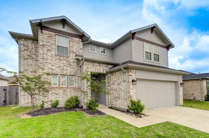 The Delux House - Baytown, TX