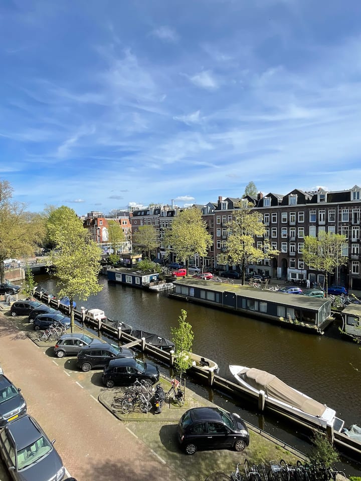 Canal View Apartment With A Charming Location! - Amsterdam