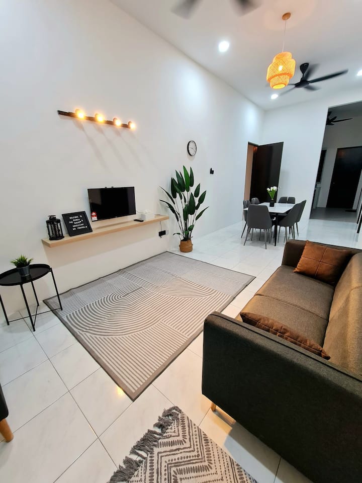 The Bunga & The Daun Housestay - Sungai Besar