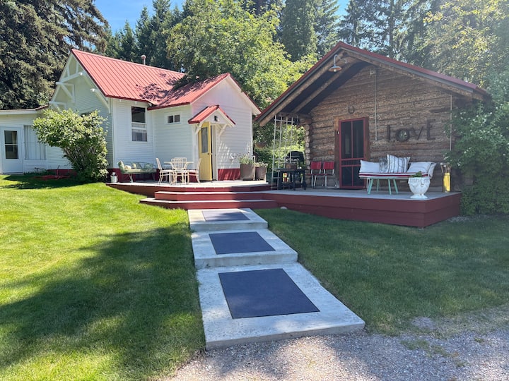 Love Shack! Farm House & Log Cabin - Columbia Falls, MT
