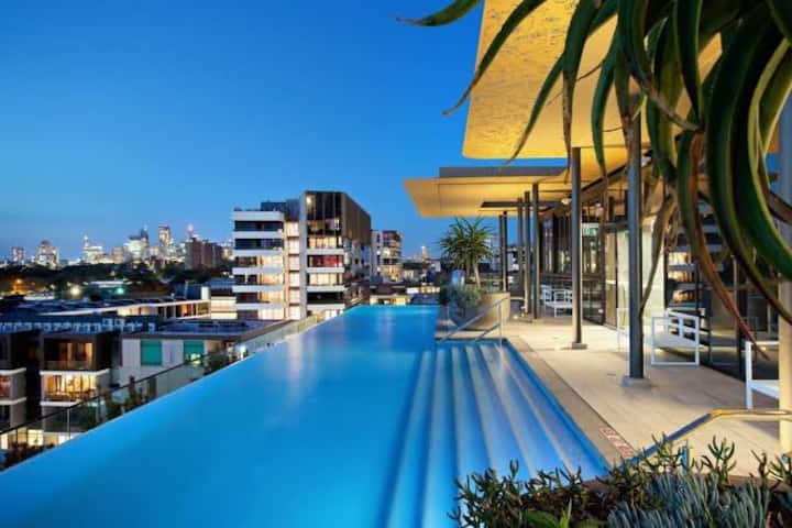 Luxury 2 Br + Study Apartment - Moore Park