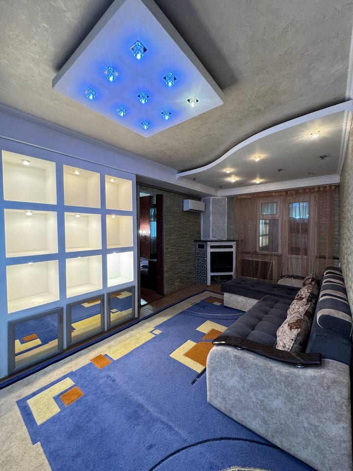 Четырехкомнатная квартира - Kazakhstan