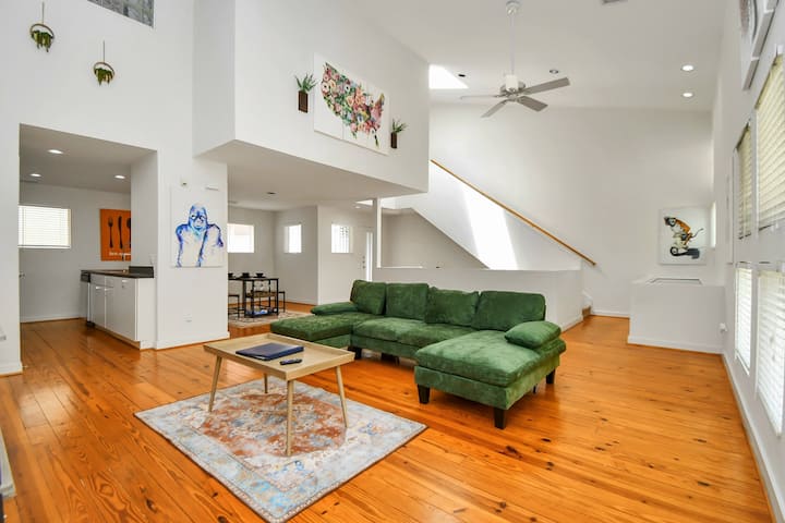 Art House | 3 Story Townhome - Kashmere Gardens - Houston