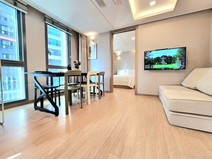 8b | 6인 가족객실 | 해운대해변5분 | 무료짐보관 - Busan