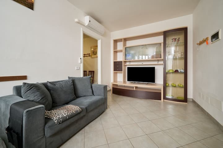 Follonica Mare Con Garage Via Pratelli - Follonica