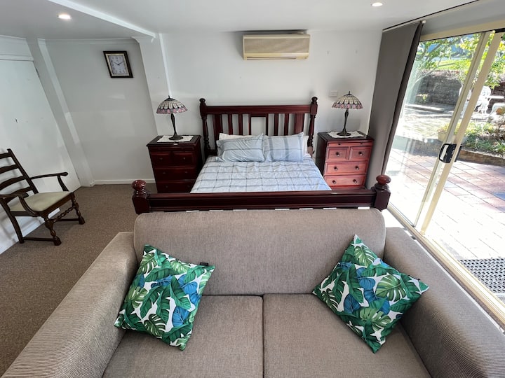 Deb’s Studio Apartment - Sidney