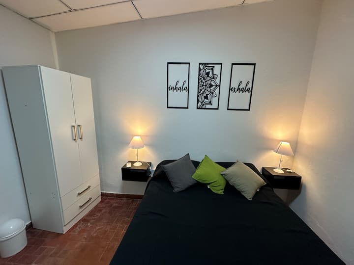 La Avenida - Corrientes