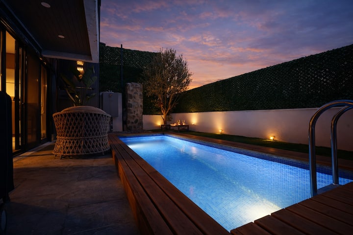 Isıtmalı Havuz & Jakuzi | Urla’da Yeni ÖZel Villa - Urla