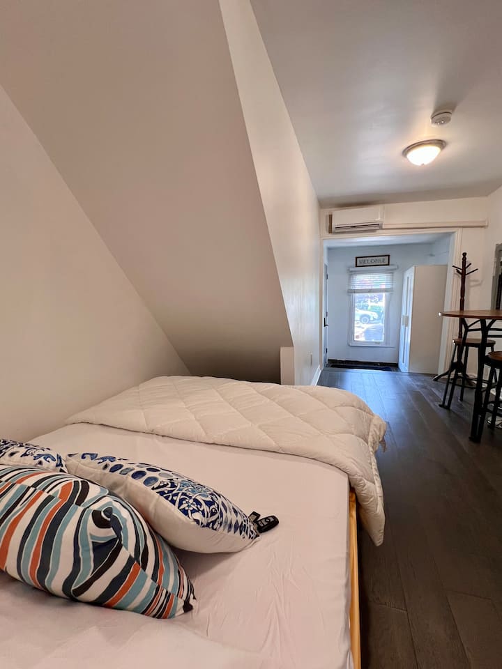 Guest Suite By Ossington Station - Toronto, ON