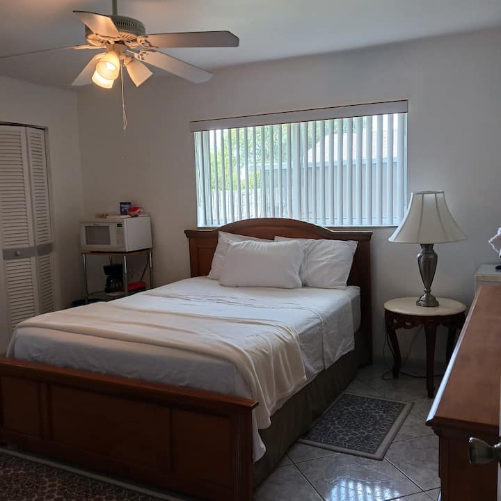 Welcome To Bohemian Room. - Sunrise, FL