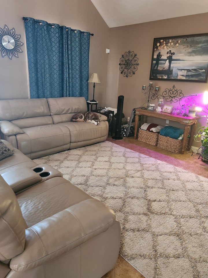 1 Bedroom - Pearland, TX