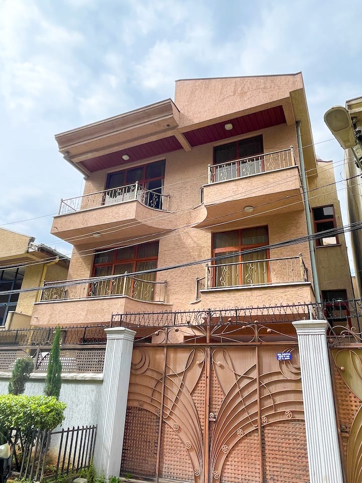 Deluxe Specious Home In A Great Neighborhood! - Ethiopia
