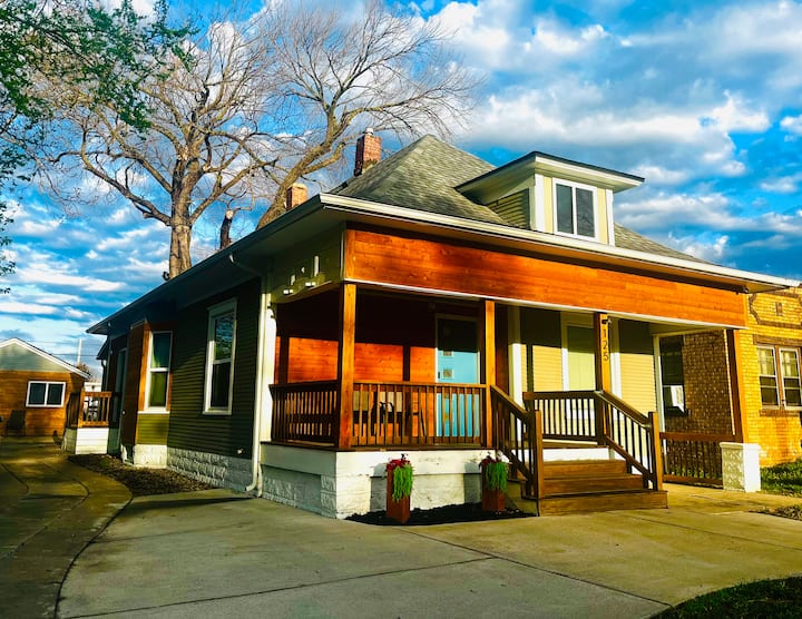 Comfortable Downtown Kansas Ave 2 Bedroom Home - Wichita, KS