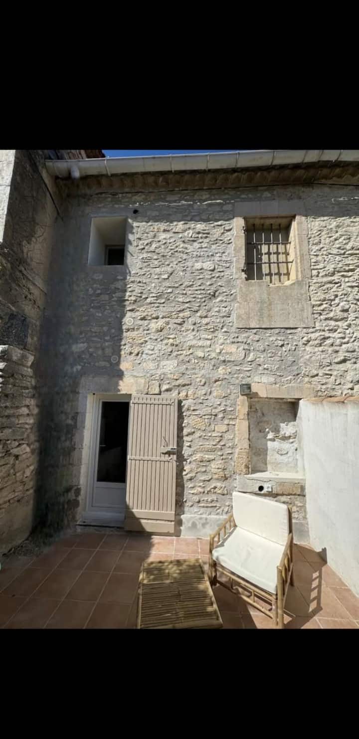 Petite Maison Avec Terrasse. - Saint-Rémy-de-Provence