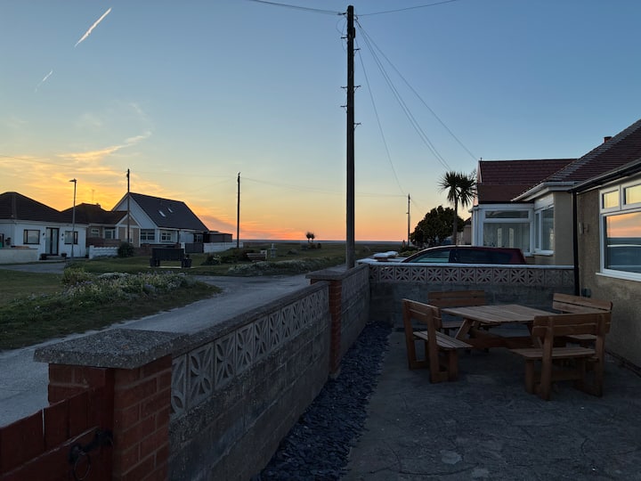 Sunset And Sands Bungalow - Prestatyn